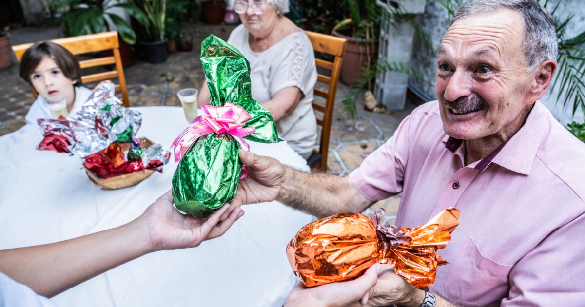 Sharing Easter eggs and good news on our street - Evangelical Alliance
